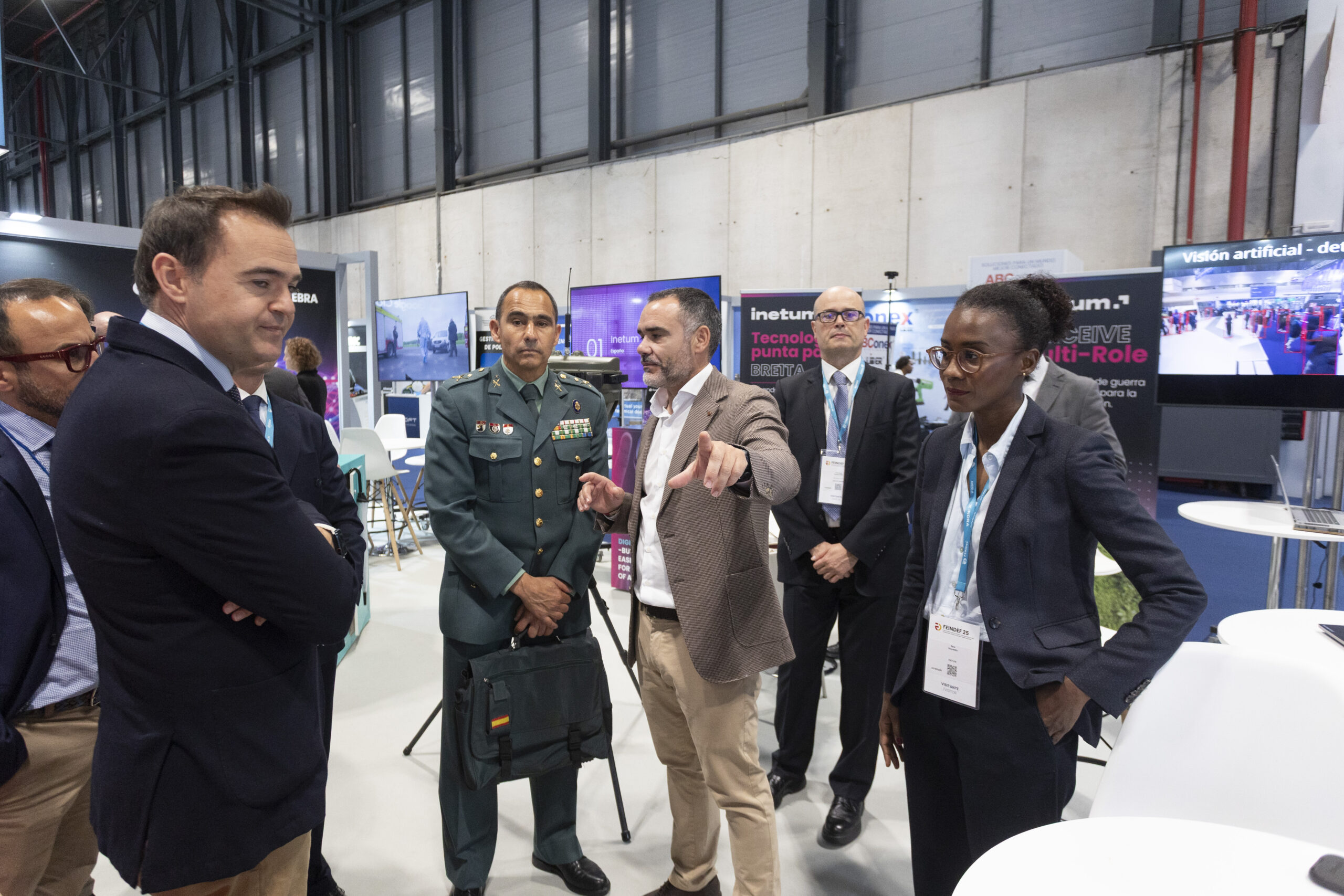 Inetum Presenta Al General Almansa Su Innovadora Herramienta De Ia